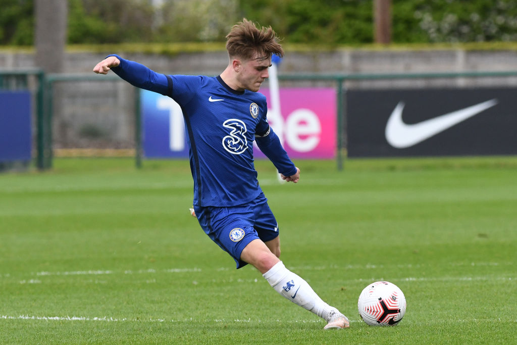 Some Leeds United fans have been reacting to Lewis Bate’s debut performance