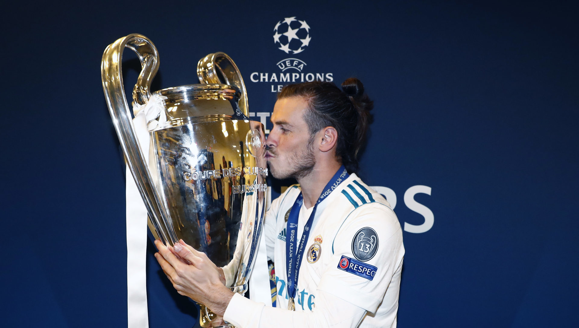 Where Gareth Bale lives and what cars he owns