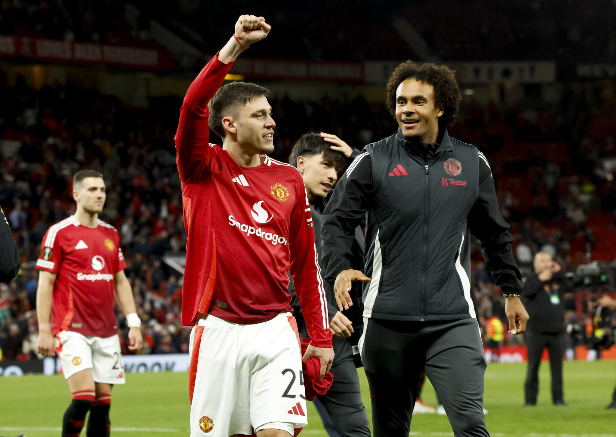 Manchester United transfer rumour roundup: latest on Joshua Zirkzee ...
