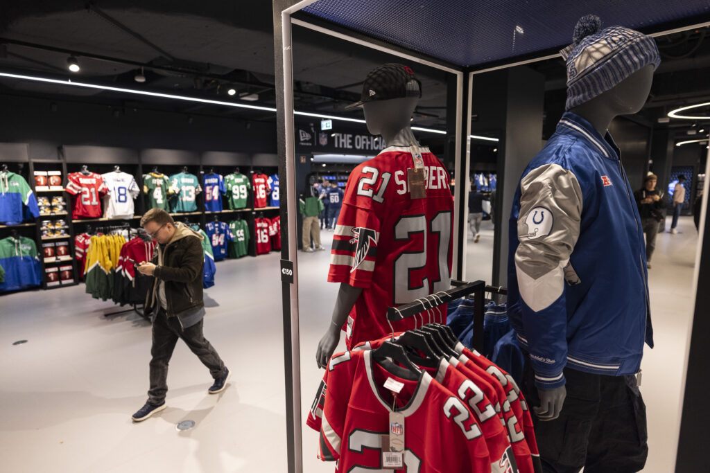 Patriots and Seahawks fans are furious over merch quality ahead of ...