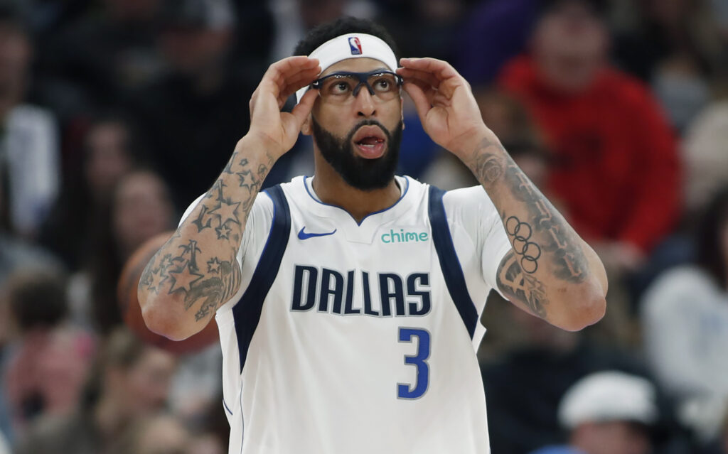 Anthony Davis' latest injury update shows why Dallas Mavericks were ...
