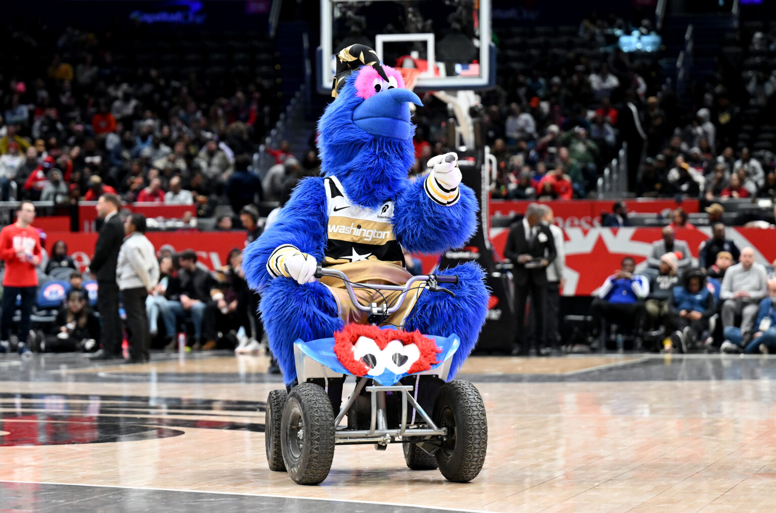 Washington Wizards mascot planning legal action against LA Lakers star ...