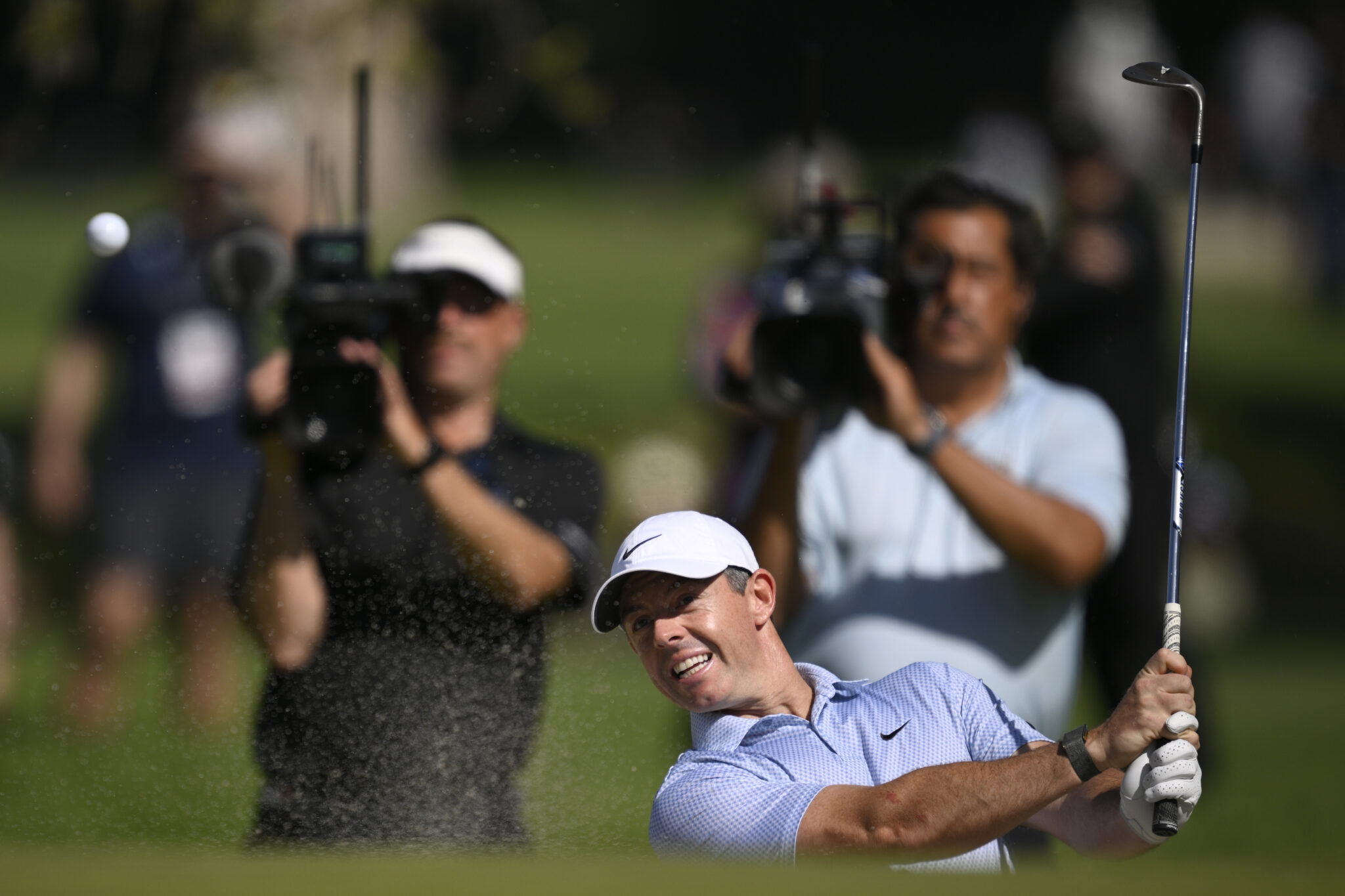 Rory McIlroy’s bunker magic leaves Jordan Spieth stunned at the Genesis ...