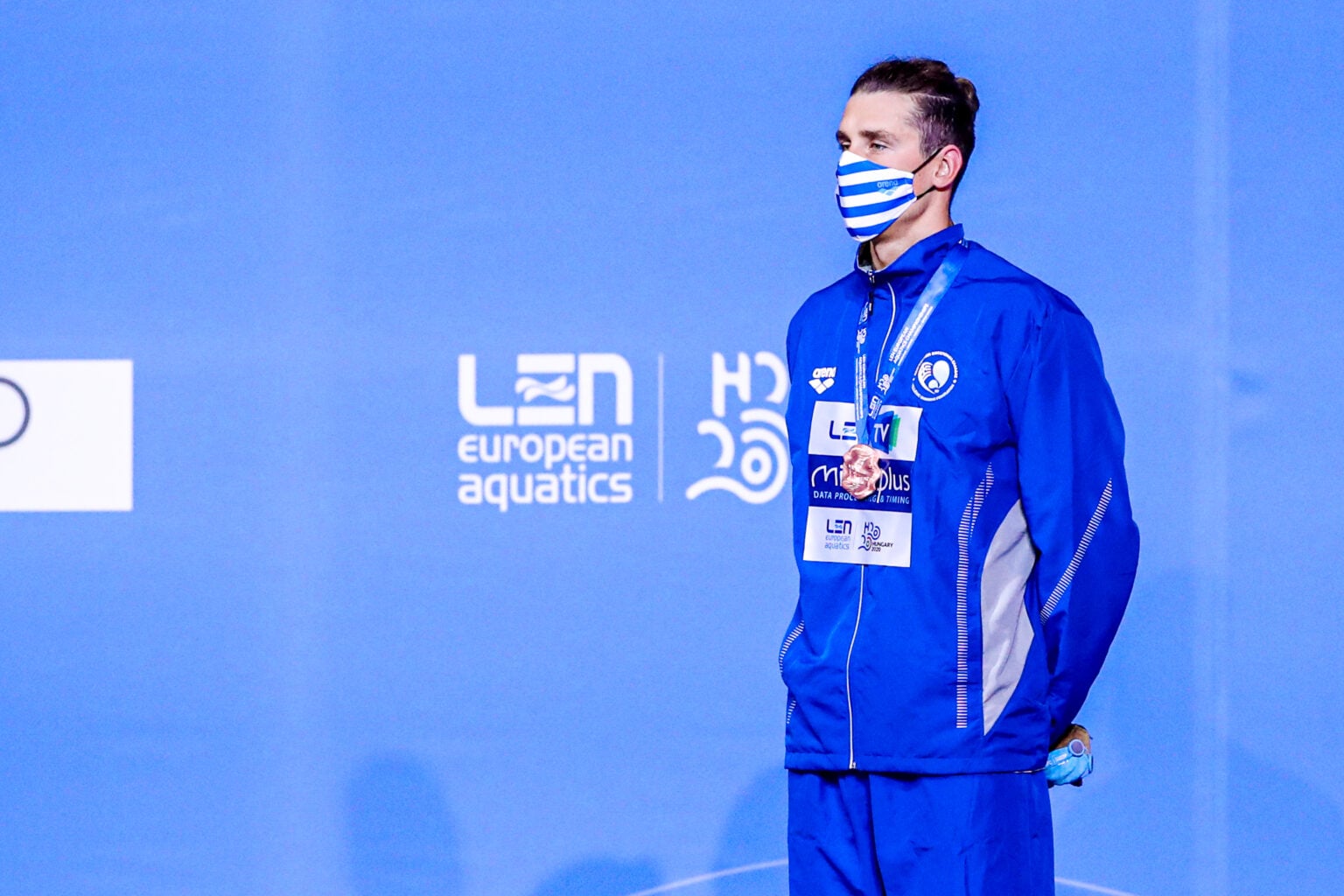 Enhanced Games swimmers are wearing illegal 'super suit' banned by ...