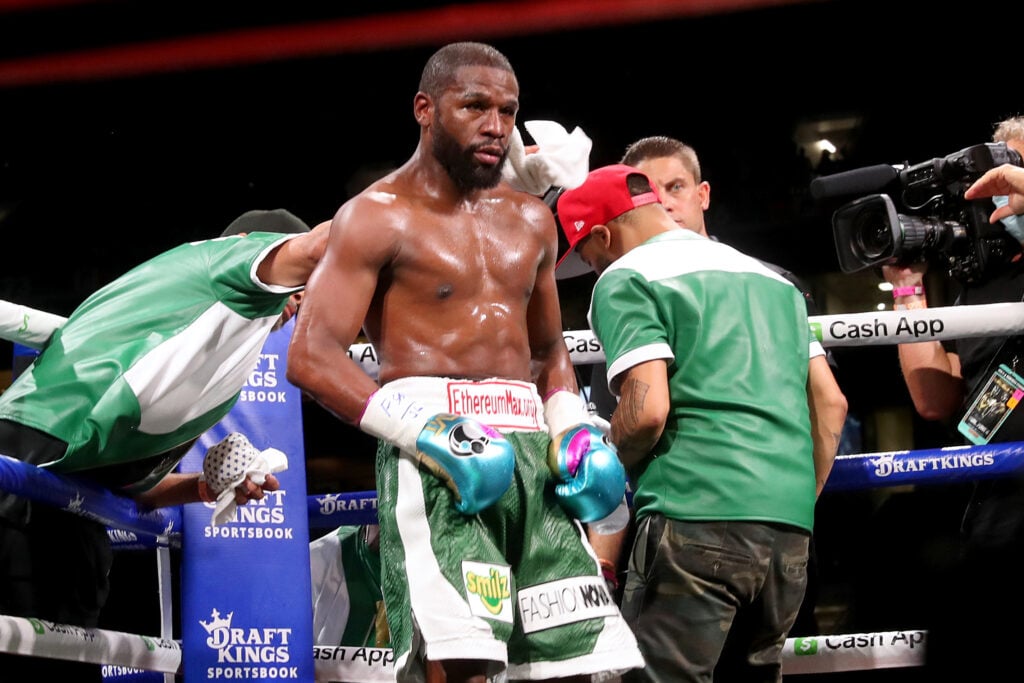 Floyd Mayweather training clip sparks concern among fans before ...