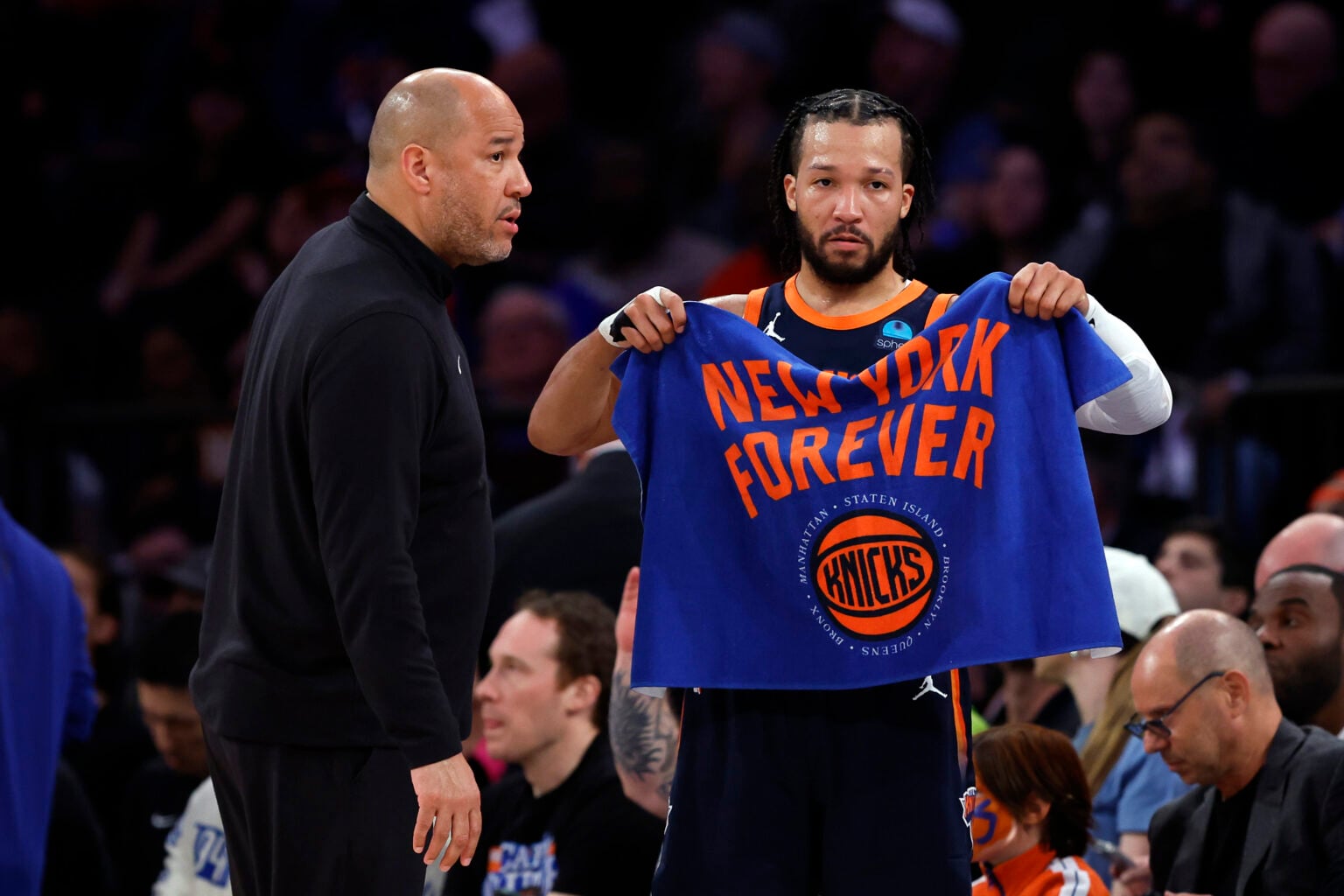 Knicks assistant coach Rick Brunson steps in during tense Game 2 moment ...