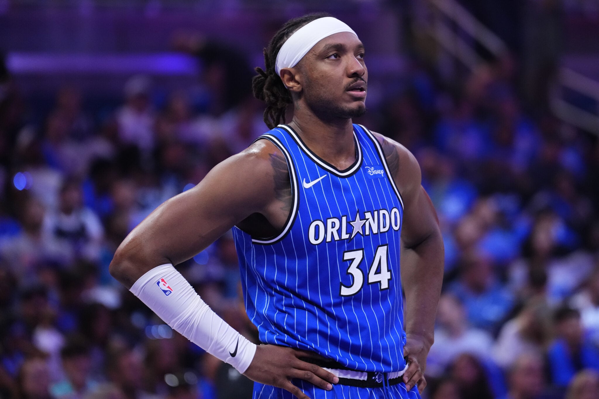 Magic center Wendell Carter Jr. turns heads courtside at Dream game ...