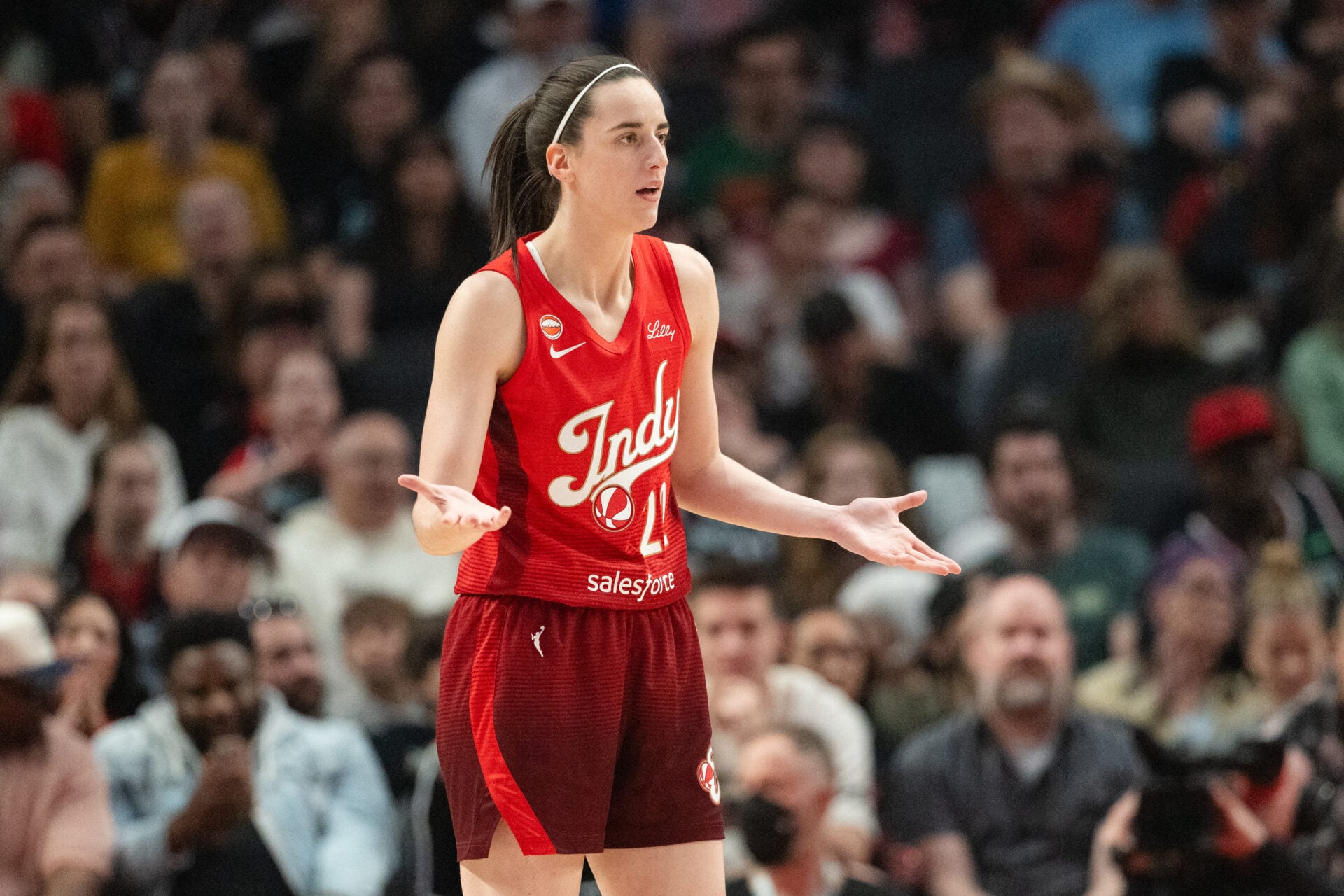 Caitlin Clark blasted as fans brand her “cocky and arrogant” after ...