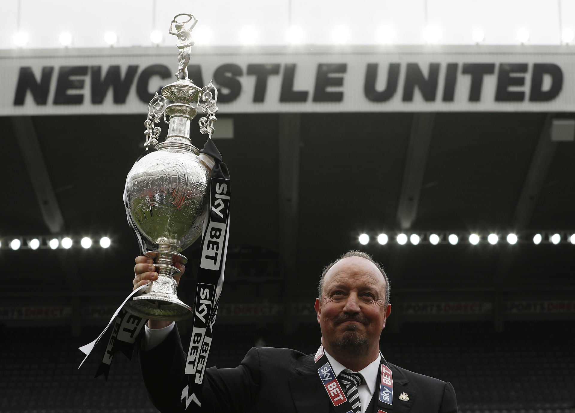 Photos: Newcastle players celebrate winning Championship title, Benitez ...