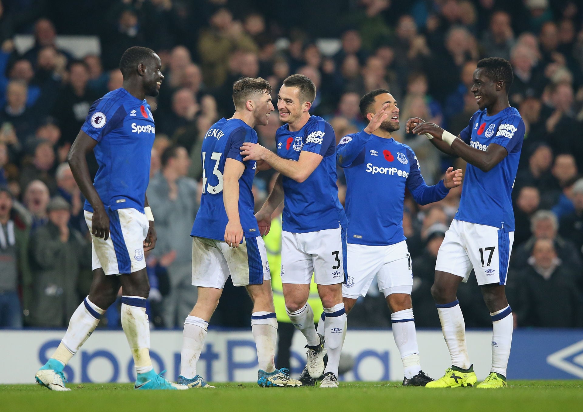 Report: Everton hero Leighton Baines keen to stay despite MLS links